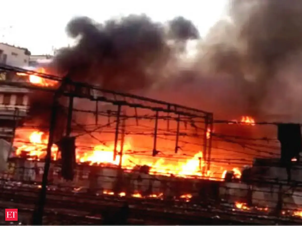 Fire near railway tracks disrupts Central Railway services - The ...