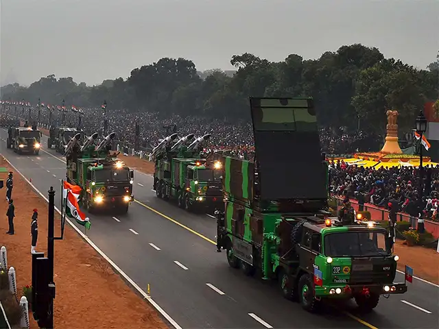 Territorial Army - India shows off military might at 68th Republic Day ...