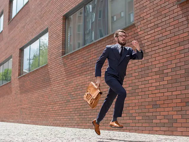 Commenting on someone's appearance - Eight unprofessional habits that ...