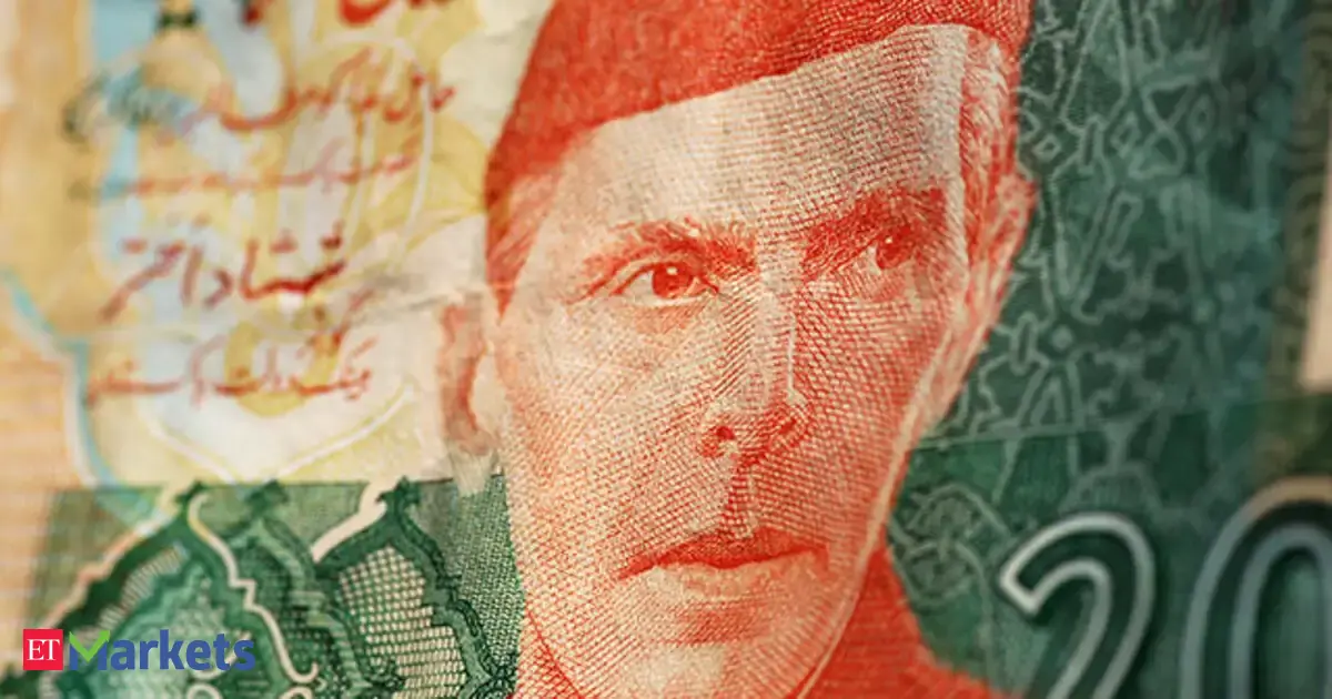 pakistan rupee: Rupee devaluation in Pakistan? Currency drops most in 9 ...