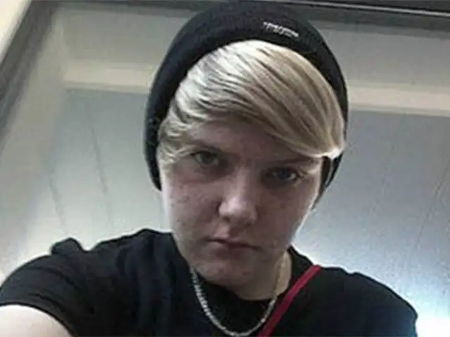 UK man gives birth to a baby girl - Believe it or not! | The Economic Times