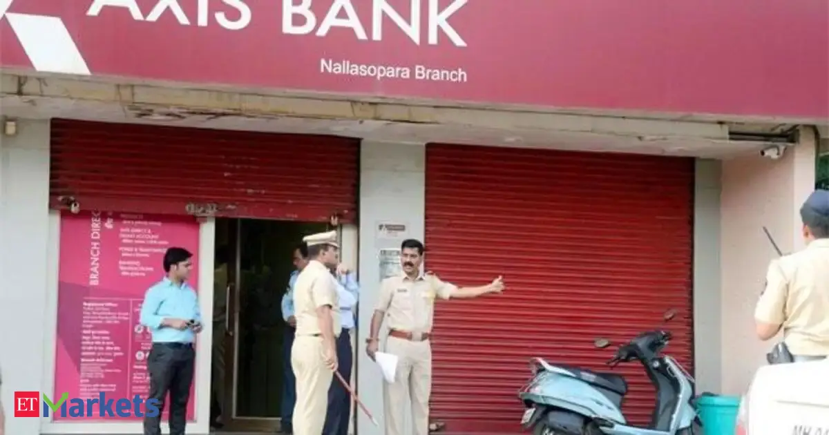 Axis Bank: Axis Bank net falls 16% on higher provisions, slippages ...