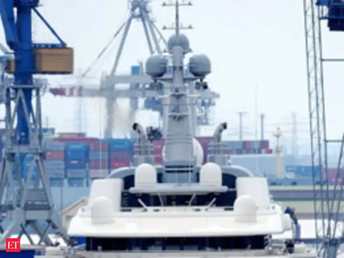 World's largest private yacht 'Eclipse' - | The Economic Times