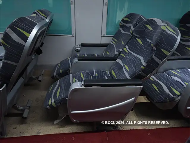 Features of the coach - Shatabdi Express to soon get Anubhuti luxury ...
