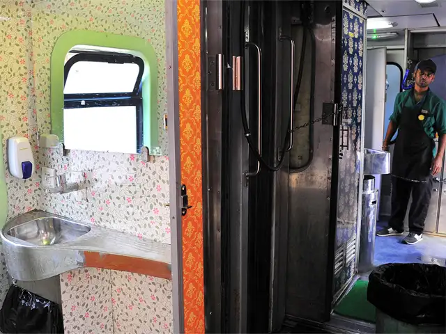 Mumbai-Delhi Rajdhani Express gets 'airplane' makeover - Operation ...