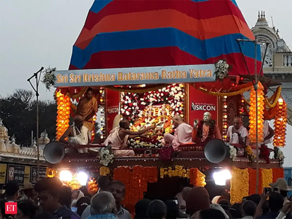 Kanaka Guru Peeta, Kaginele - For elections, Karnataka mutts are power ...