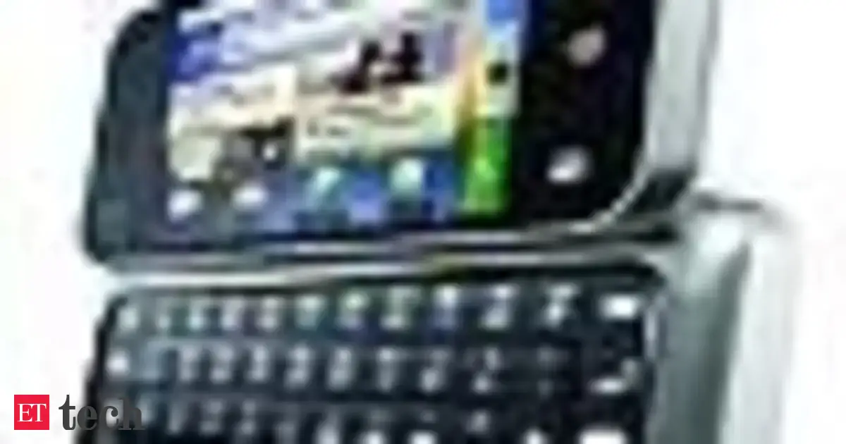 Motorola Backflip: Slow, but studded with features - The Economic Times