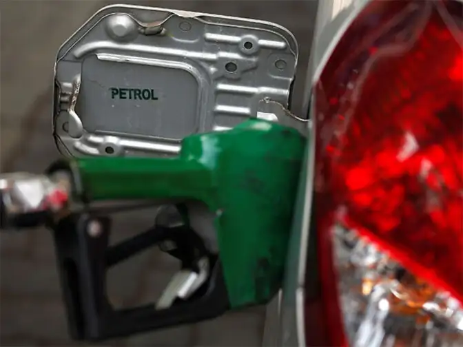 Petrol price today: Petrol price cut by 7 paise, diesel by 5 paise per ...