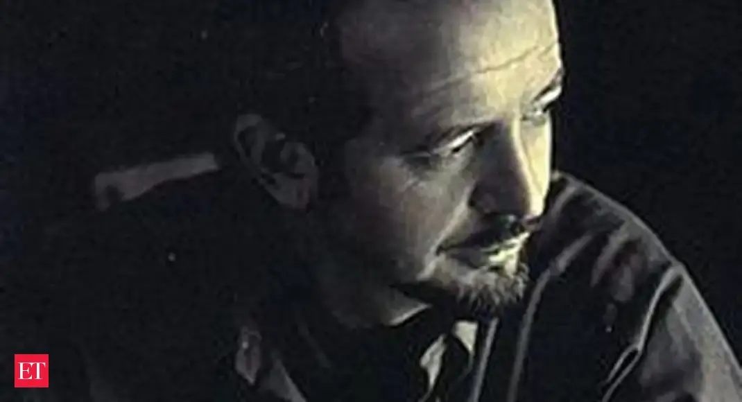 'Archie' artist honored with statue by his hometown - The father of the ...