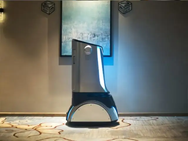 Guided by Smart robots - Checking into a Chinese hotel just got more ...