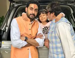 Glitzy opening of Divya Gehlaut's 'Gallery Odyssey' - The Economic Times