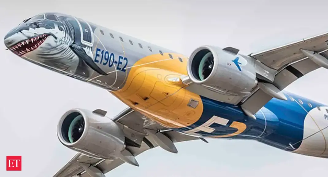 Embraer' new E190-E2 passenger jet has no middle seats - Decent paint ...