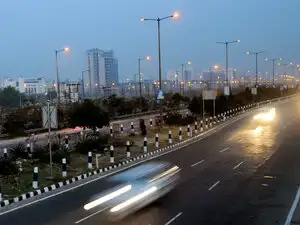 Rs 650-crore elevated corridor to connect Delhi's Mayur Vihar to Noida ...