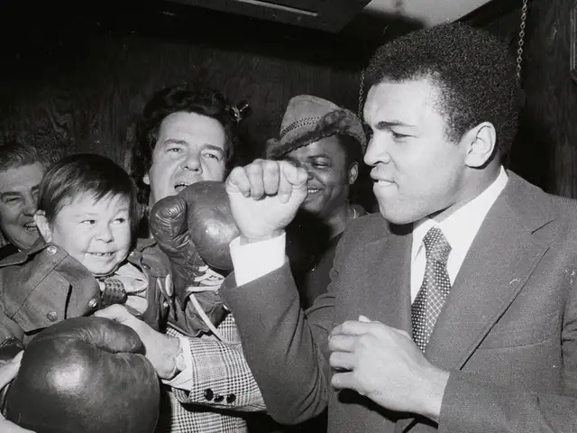 Muhammad Ali v/s The United States Of America - Louisville Airport ...