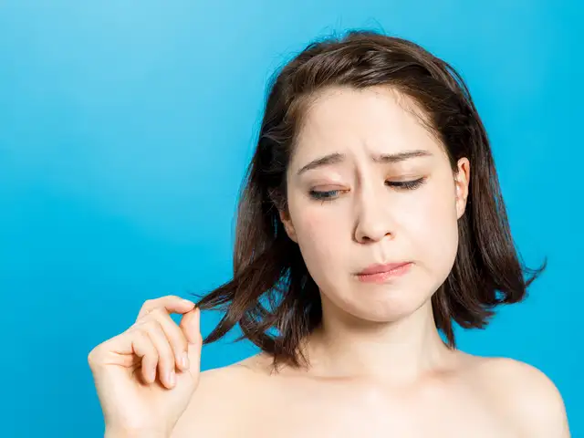 Chop Off Split Ends - Washing Isn't Enough: 6 Expert-Recommended Tips ...