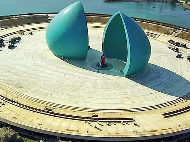 Around the world war memorials that pay tribute to soldiers in their ...