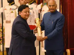 L&T's AM Naik receives Padma Vibhushan award - The Economic Times