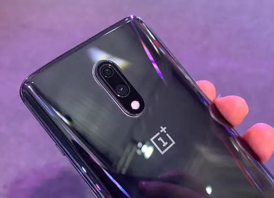 OnePlus 7T with triple camera system, Fluid AMOLED display launched at ...