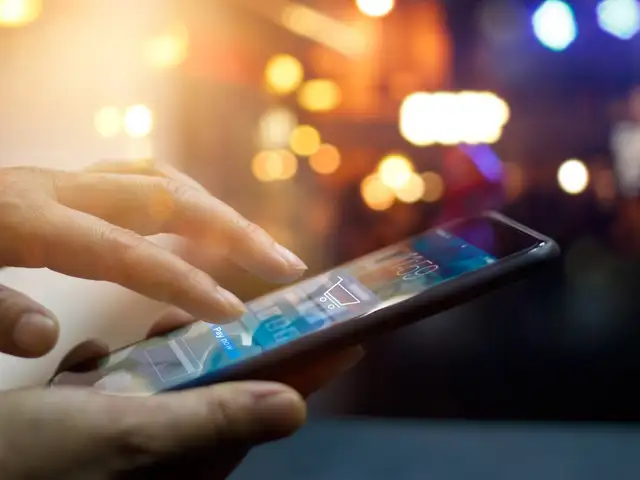 High Refresh Rate Screens - From Faster Storage To Periscope Cameras ...