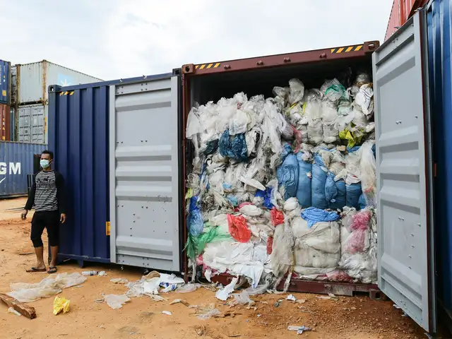 Alert! We eat 52,000 plastic particles every year - Having plastic ...