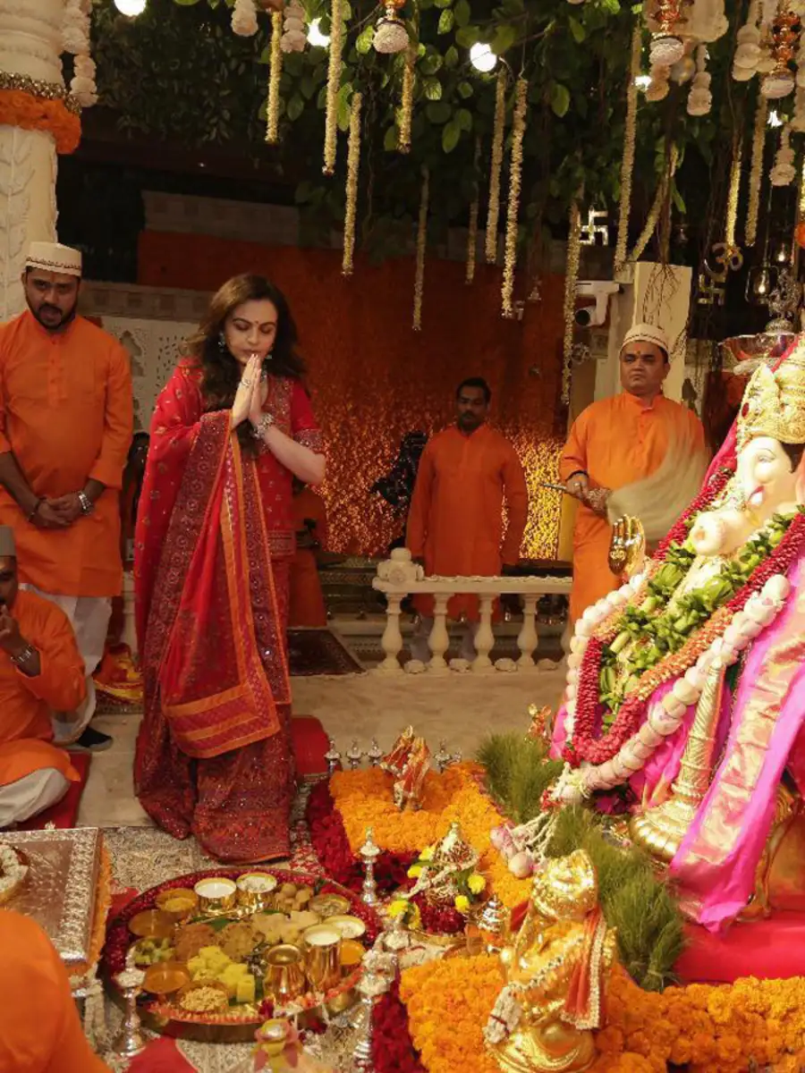 Welcoming 'Bappa' Home | EconomicTimes