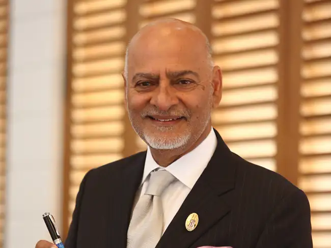 M. F. Husain: Biz tycoon Mohan Murjani once lost a Husain work, art ...