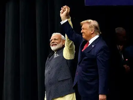 Howdy Modi Highlights: With Trump in audience, Modi takes a mighty ...