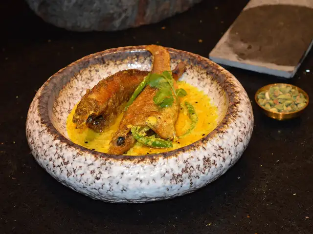 Celebrate Durga Pujo With A Plateful Of Shorshe Maach & Ilish Paturi ...