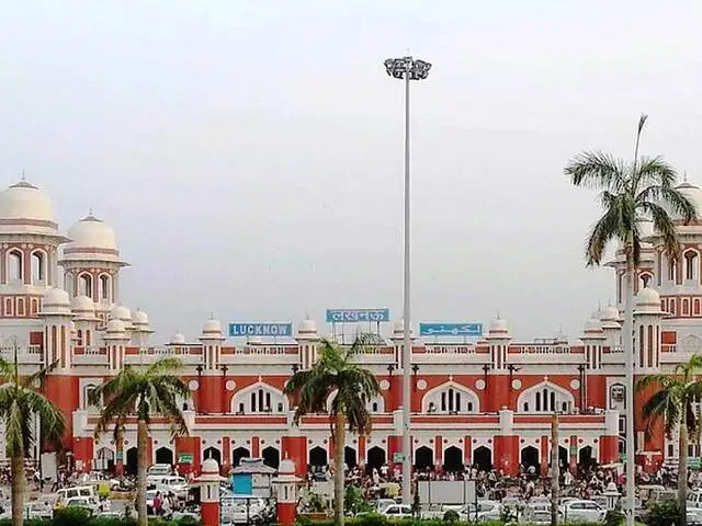 Lucknow Railway Station installs 'Health ATMs' - Positive response ...