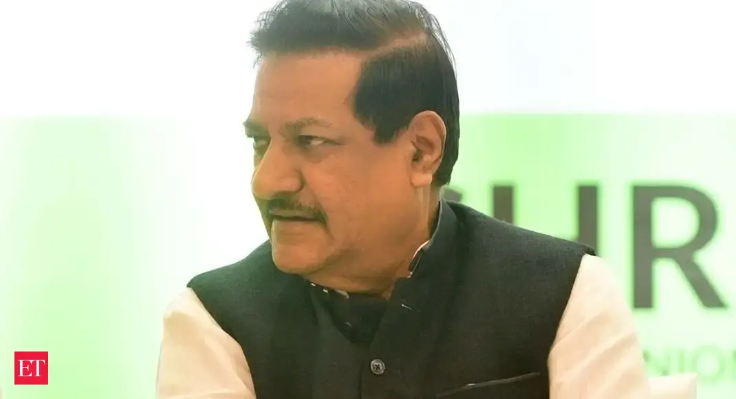 Prithviraj Chavan: Congress didn't delay decision on supporting Shiv ...
