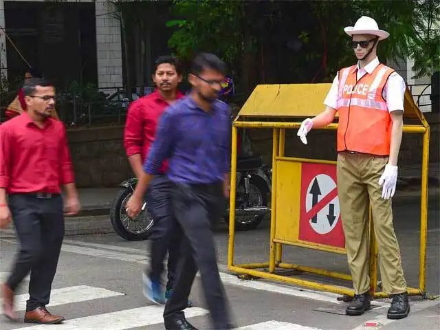 Now, mannequins to 'regulate' traffic in Bengaluru - Mannequins dressed ...