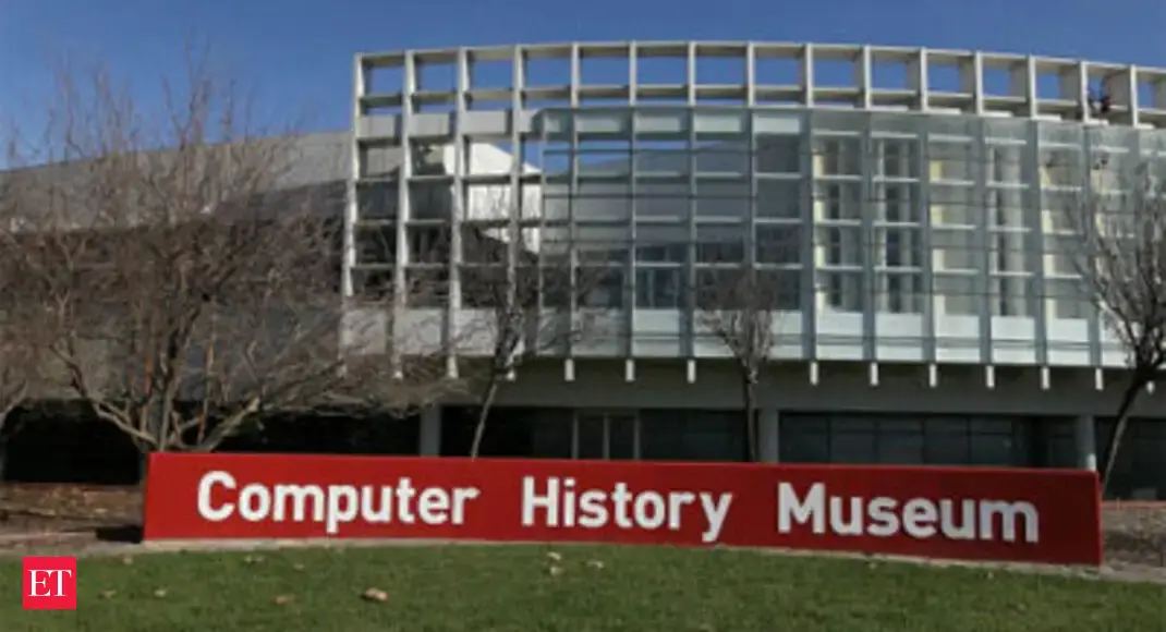 A vintage Sage computer - | The Economic Times