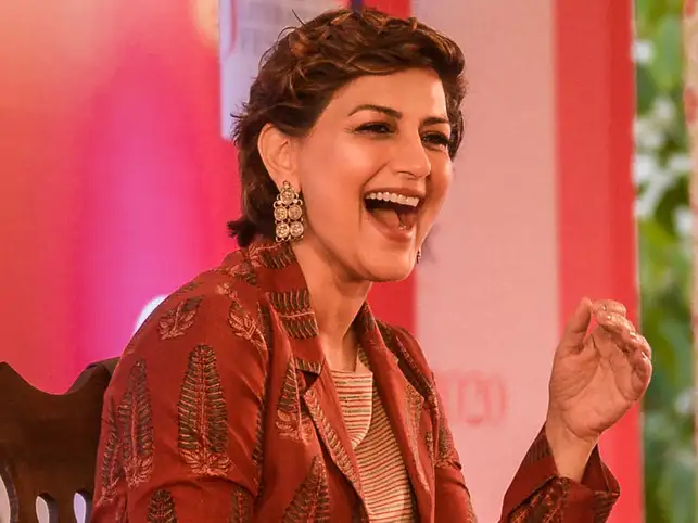 Sonali Bendre did movies to make money, but fell in love with the ...