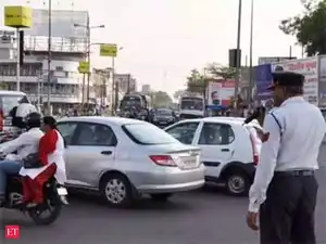60-day limit to pay fines for traffic violations - The Economic Times