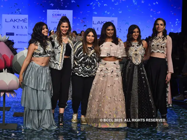 Casual & Chic - Lakmé Fashion Week 2020: Mithali Raj Makes Ramp Debut ...