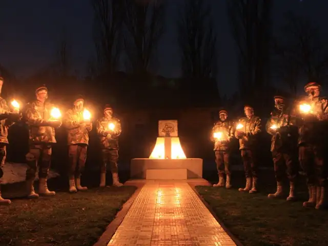 Army stands united - A 9-min blackout, diyas, flashlights....A nation ...