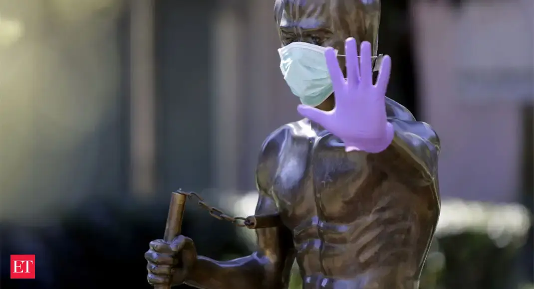 Angel in mask - In fight against Coronavirus, statues around the world ...
