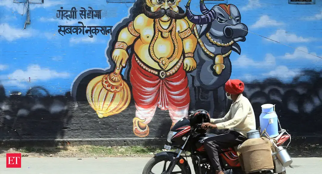Covid-19 Graffiti in Prayagraj - Coronavirus pandemic inspires the art ...