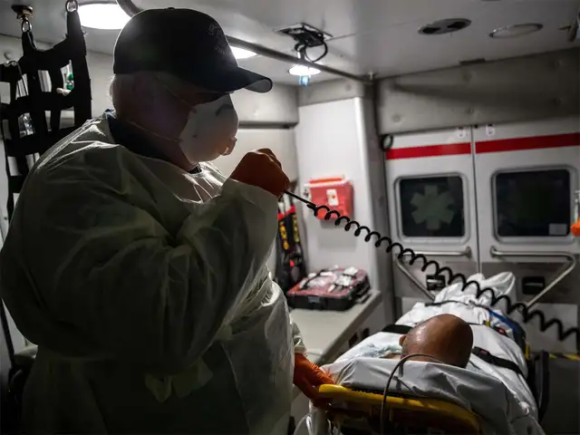 Paramedics - New York City under siege: How Coronavirus is shushing the ...