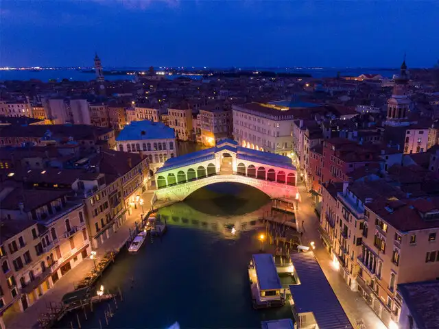 Rialto bridge - 75th anniversary of Italy's Liberation Day | The ...