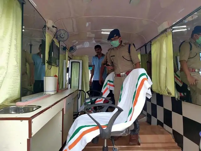 Makeshift salon - A police salon in Kerala is setting hair straight ...