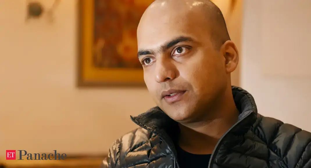 No, chin isn't where you wear a mask. Not covering nose & mouth ...