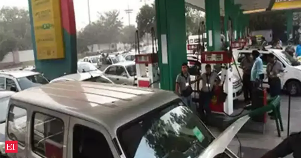 CNG price in Delhi hiked by Re 1 per kg - The Economic Times