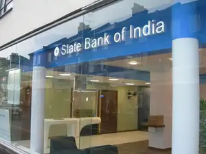 SBI seeks clarity on CFO qualifications - The Economic Times