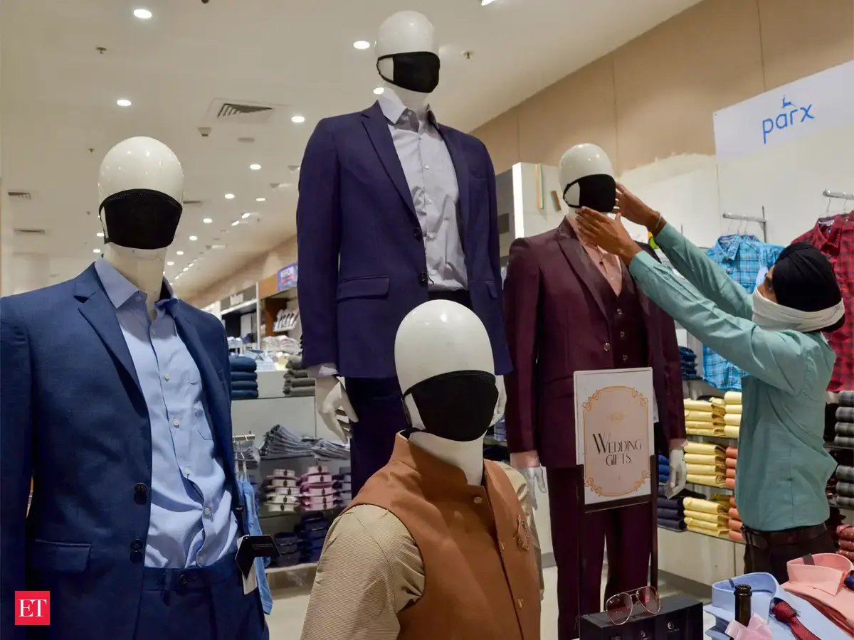 Wearing mask - The unlocking of malls, restaurants: See how they look ...