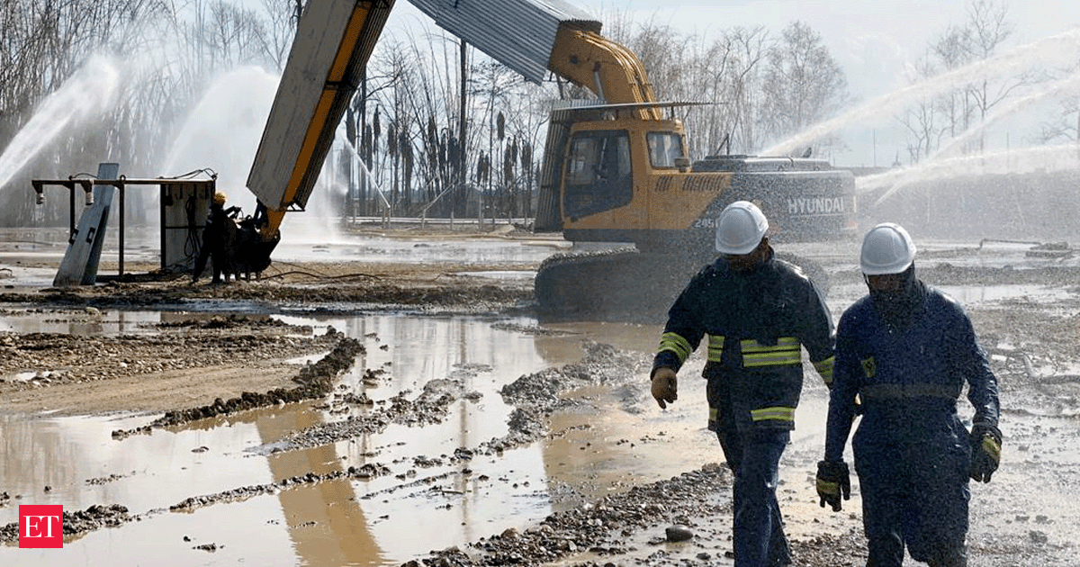 Assam: Fire at OIL well during capping operations; final preparations ...