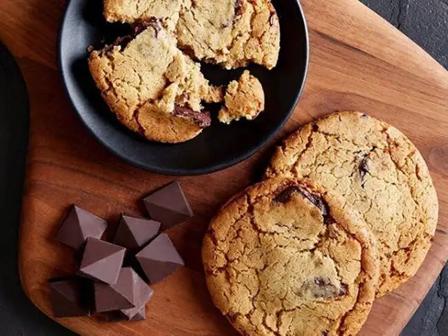 Tesla: When a smart cookie chips in: A new chocolate chip design by ...