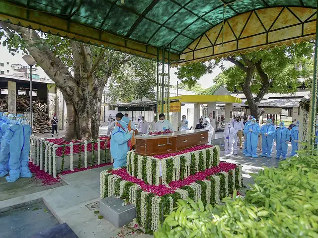 At Lodhi Road cremation ground - Former President Pranab Mukherjee ...