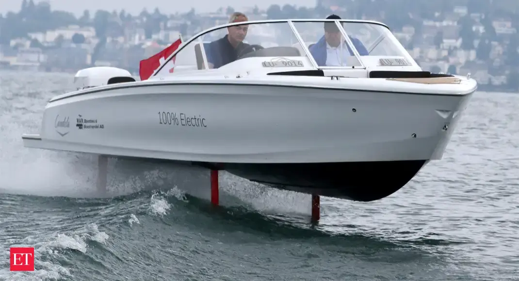 Speedboat that flies on waves makes debut - 'Flying' electric speedboat ...