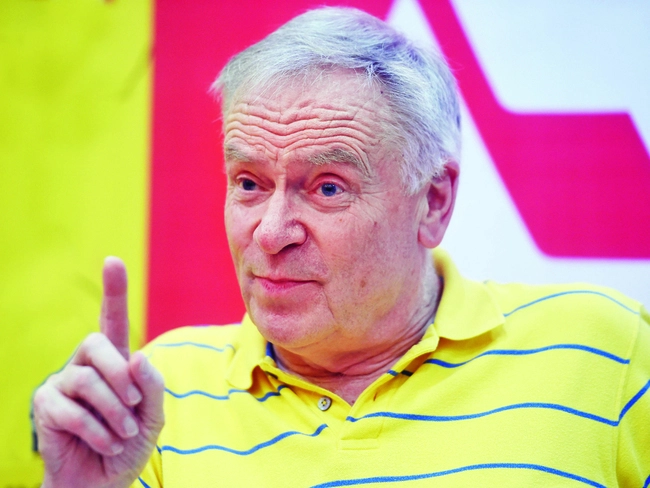 Jeffrey archer: Author Jeffrey Archer to bring 3 books for young ...